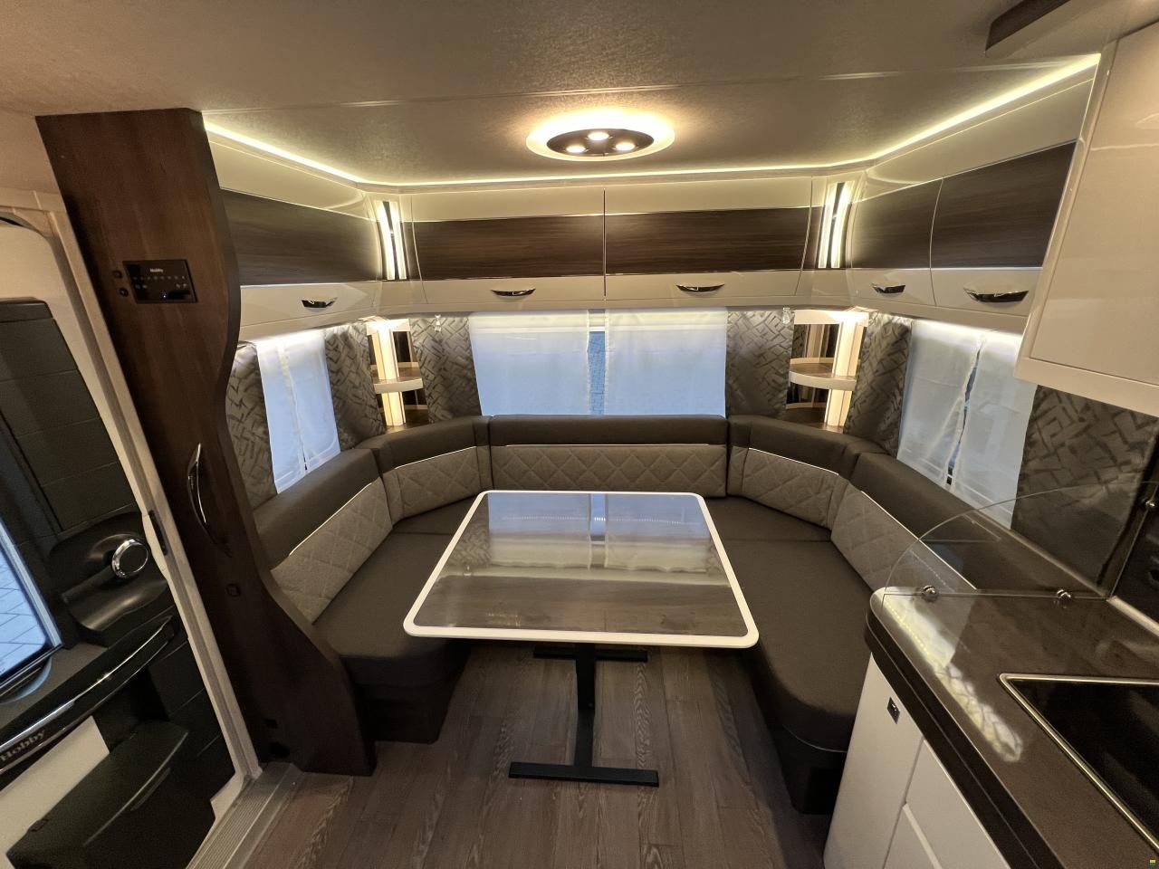 Hobby 560 UL Prestige - Wohnwagen / Caravan