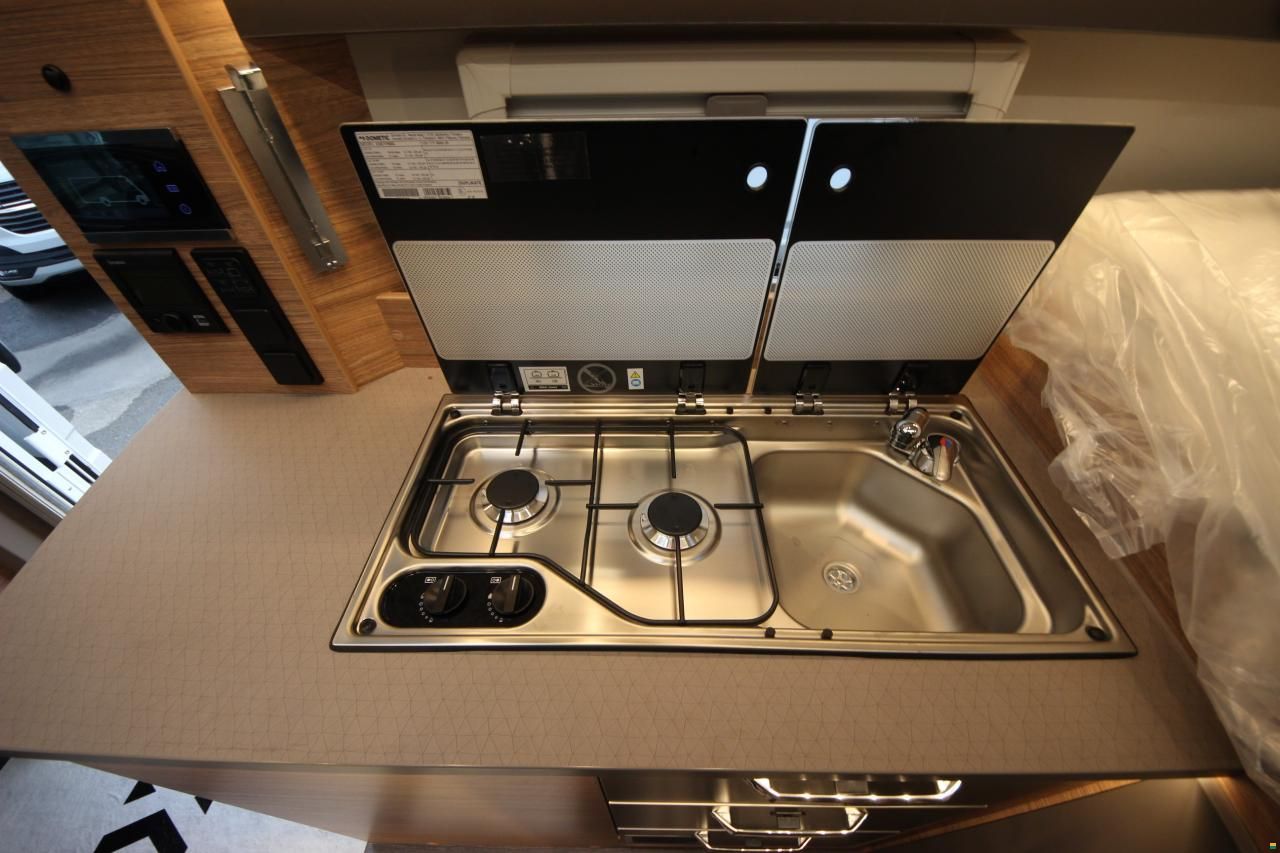 Weinsberg X-Cursion CUV 500 MQ Pepper - Wohnmobil / Motorcaravan