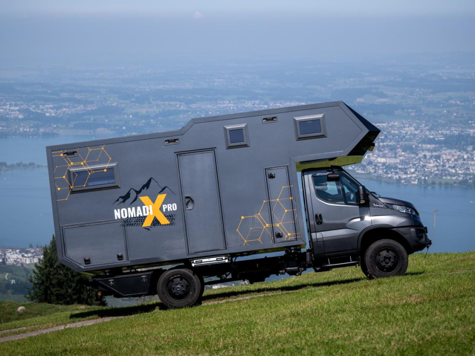 Iveco 4x4 Nomadix Pro - Wohnmobil / Motorcaravan