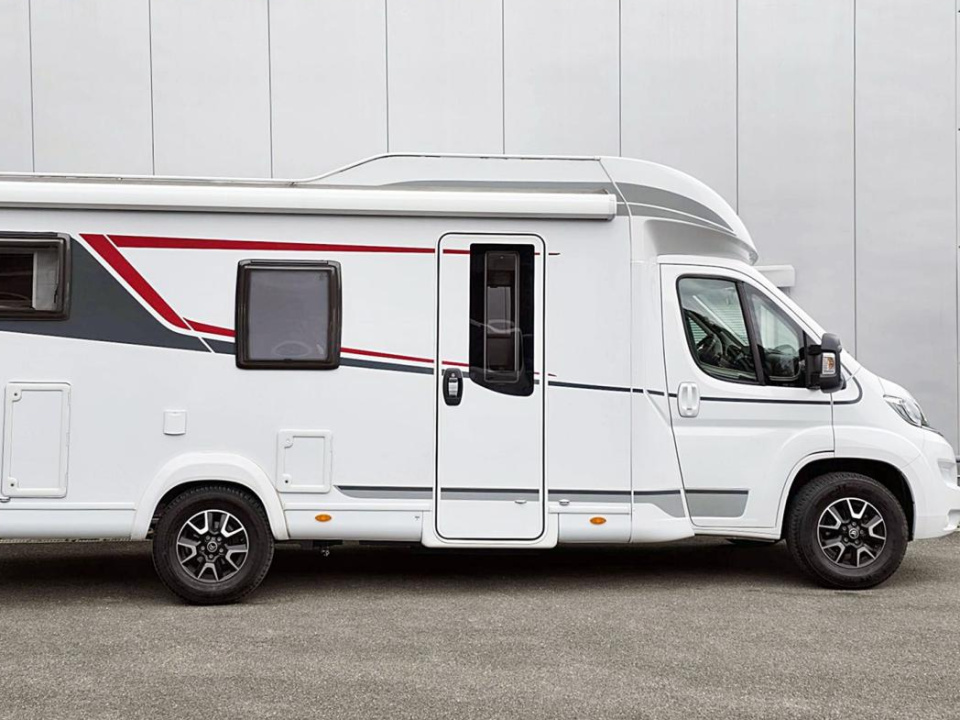 LMC TOURER LIFT H 730 G 2.2 HDI - Wohnmobil / Motorcaravan